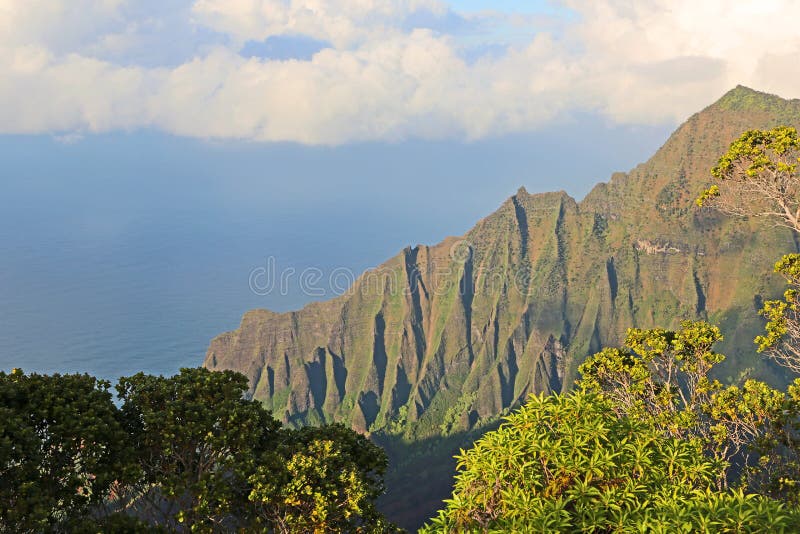 Cliffs of Na Pali coast stock photo. Image of coast, scenic - 39345018