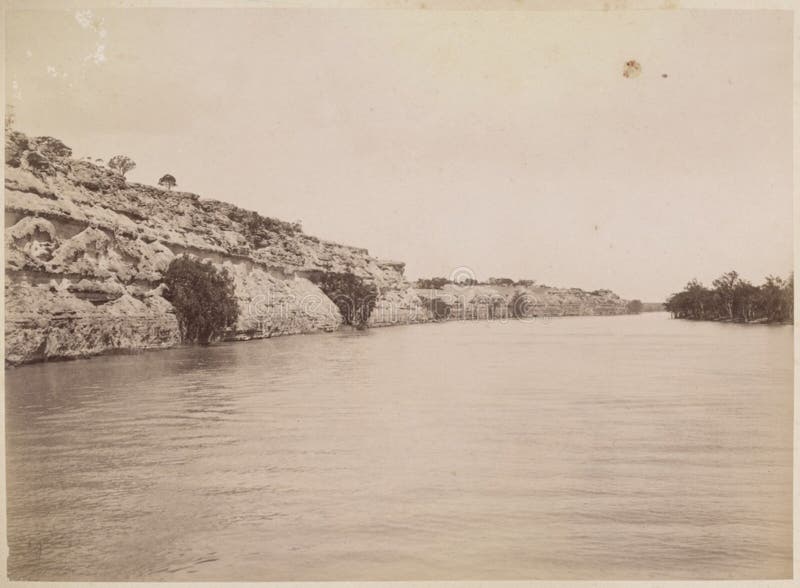 Cliffs At Overland Corner On The Lower Murray River, South Australia ...