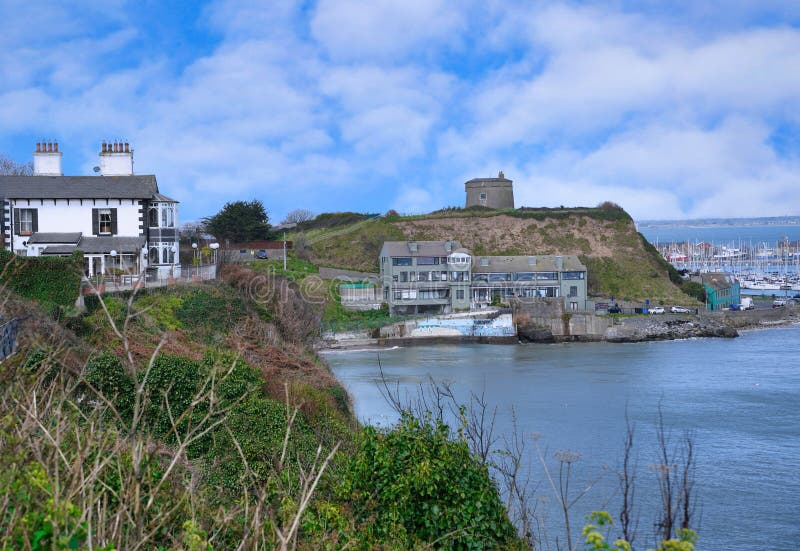 Cliffs Overlooking the Town of Howth Stock Image - Image of head, hotel ...