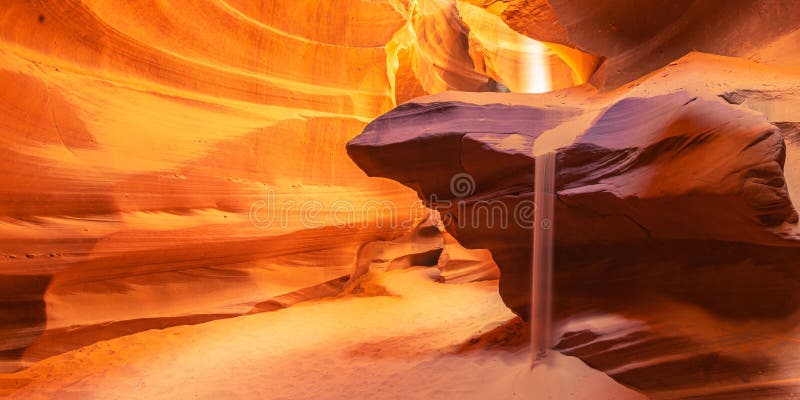 Cliffs of Upper Antelope Canyon in Arizona, USA Stock Illustration ...
