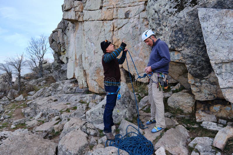 Climbing Instructor Explains the Basic Notions of Climbing Protection ...