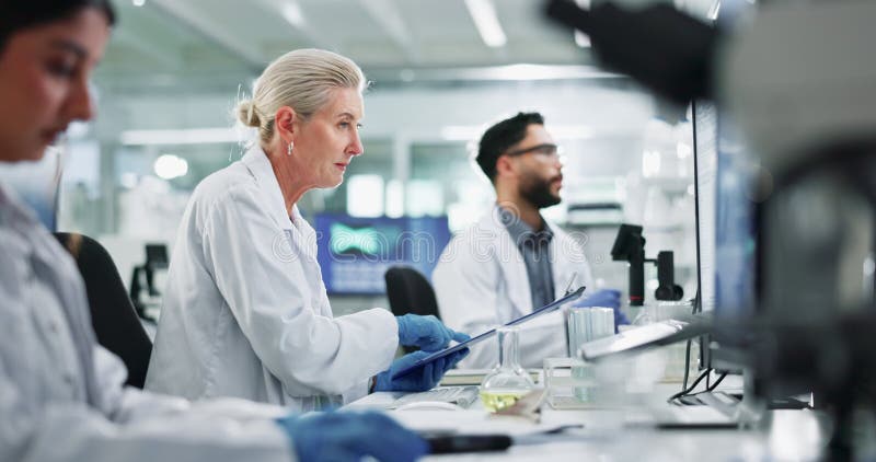 Clipboard, Collaboration and Science with Doctors in Lab for ...