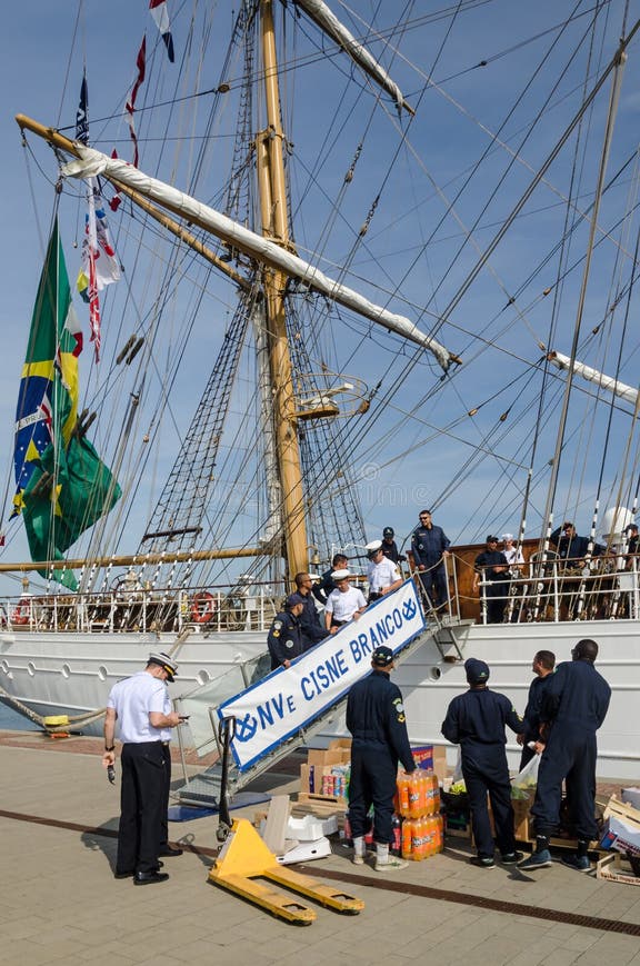 Clipper editorial photo. Image of academy, commercial - 155896351