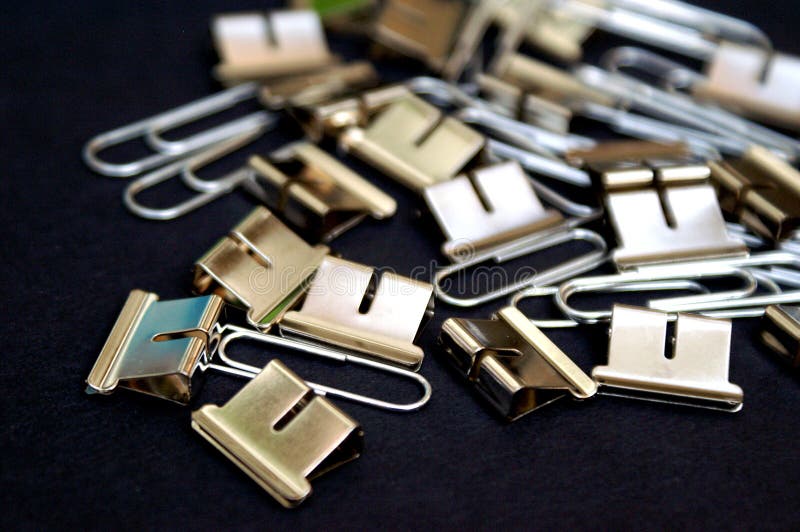 Clips De Acero De La Oficina Imagen de archivo - Imagen de escuela ...