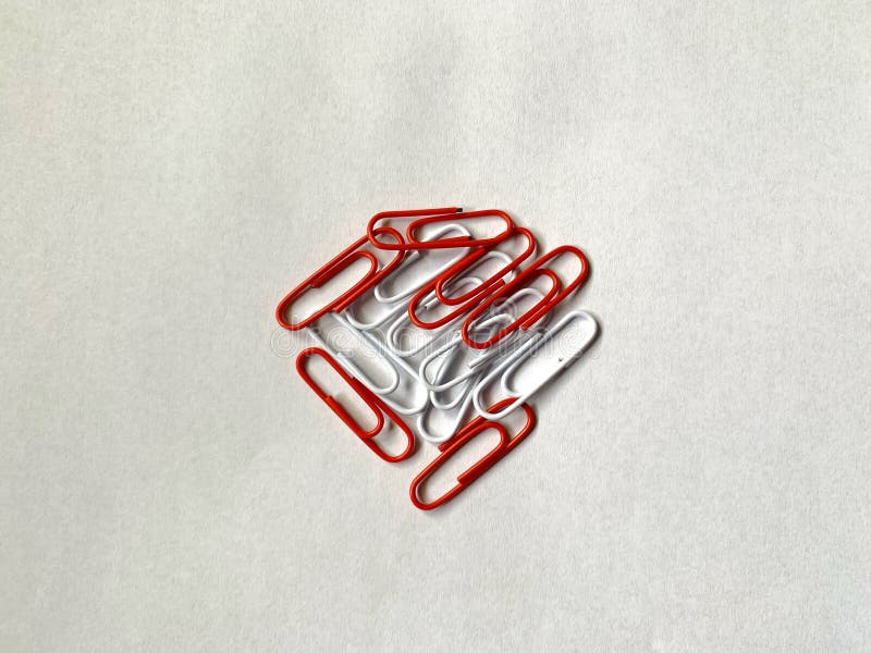 Clips de papel foto de archivo. Imagen de blanco, objeto - 227319468