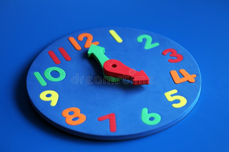 Clock showing 5 pm stock photo. Image of colors, clock - 3637488