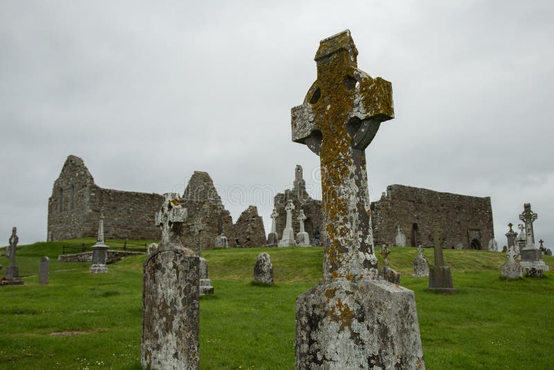 Clonmacnoise, Ireland stock image. Image of stone, monastery - 41271129