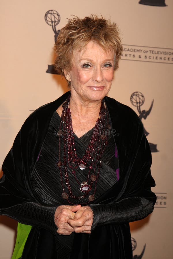 Cloris Leachman editorial image. Image of hills, fame - 38018820
