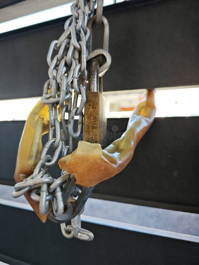 Close Shot of the Galvanized Iron Link Chain. Stock Image - Image of ...