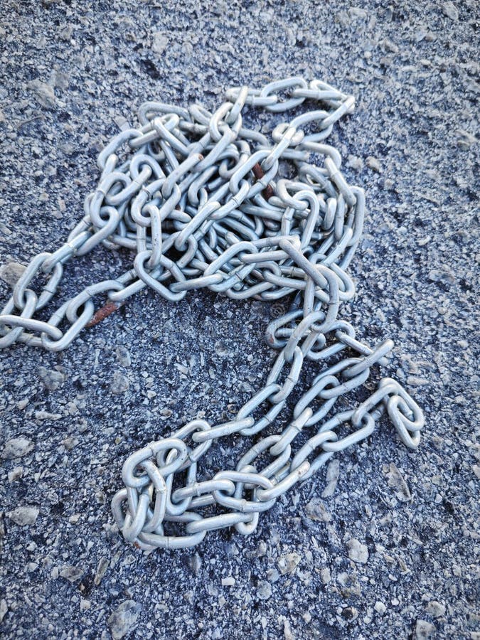 Close Shot of the Galvanized Iron Link Chain. Stock Photo - Image of ...