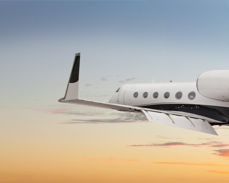 315 Side View Private Jet Airplane Stock Photos - Free & Royalty-Free ...