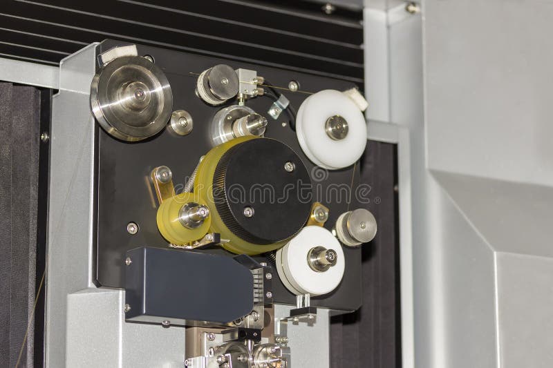 Close Up Automatic Wire Feed System of High Technology and Precision ...