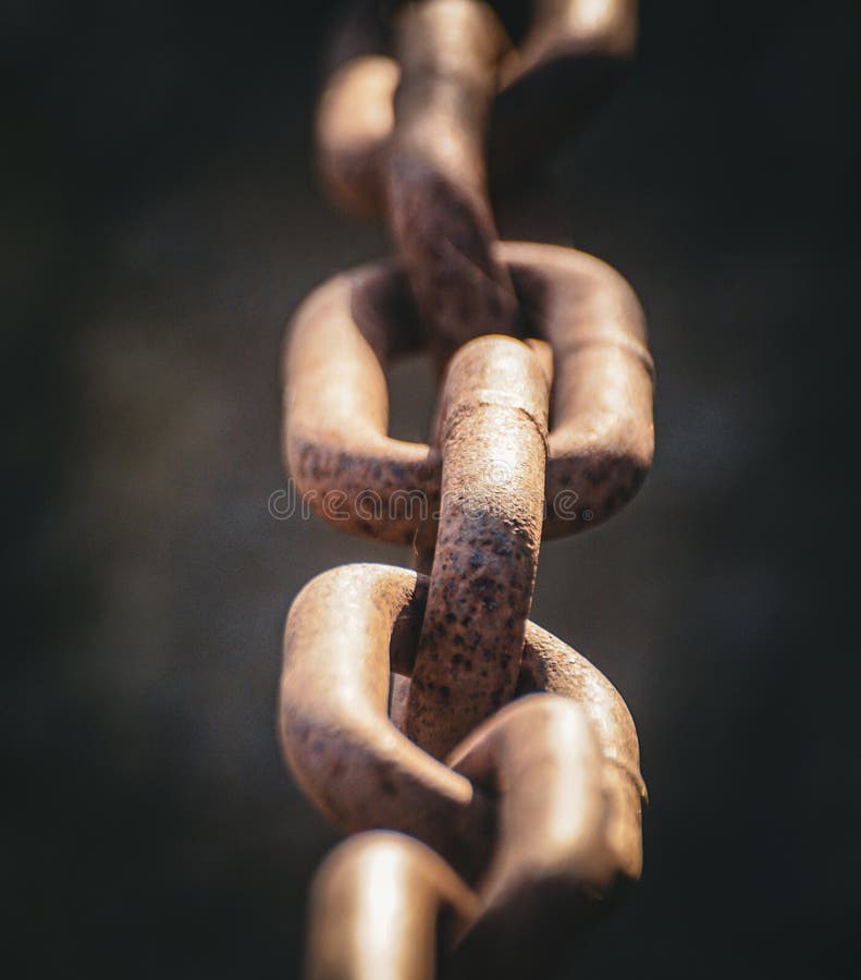 Close Up of a Big Rusty Chain Stock Photo - Image of darkness, connect ...