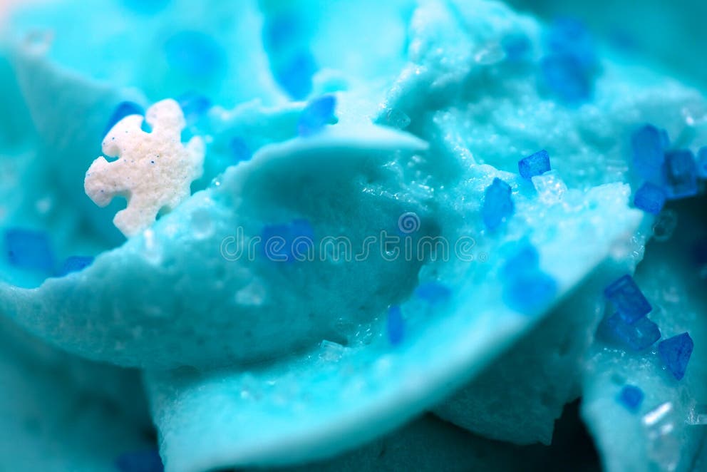 Close Up of Blue Cake Icing Stock Image - Image of blue, iced: 17084751