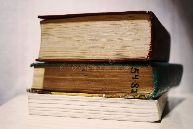Yellowed book editorial photography. Image of close - 138708567
