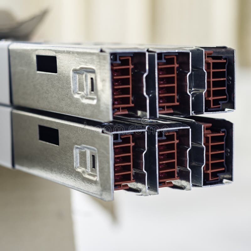 Close Up Busbar Trunking System for Medium Power Distribution Stock ...