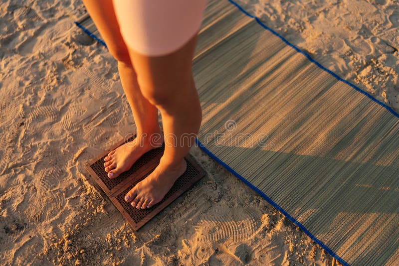 Close-up Cropped Shot of Unrecognizable Yogi Woman Standing Barefoot on ... Close-up Cropped Shot of Unrecognizable Yogi Woman Standing Barefoot on ...