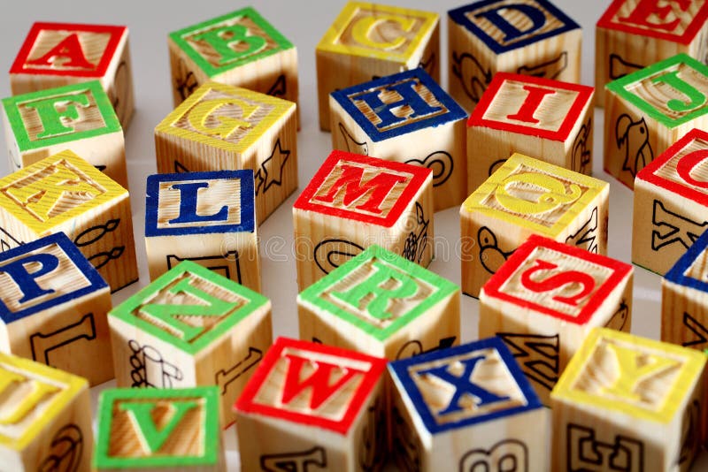 Close up de blocos de ABC foto de stock. Imagem de elementar - 34699324