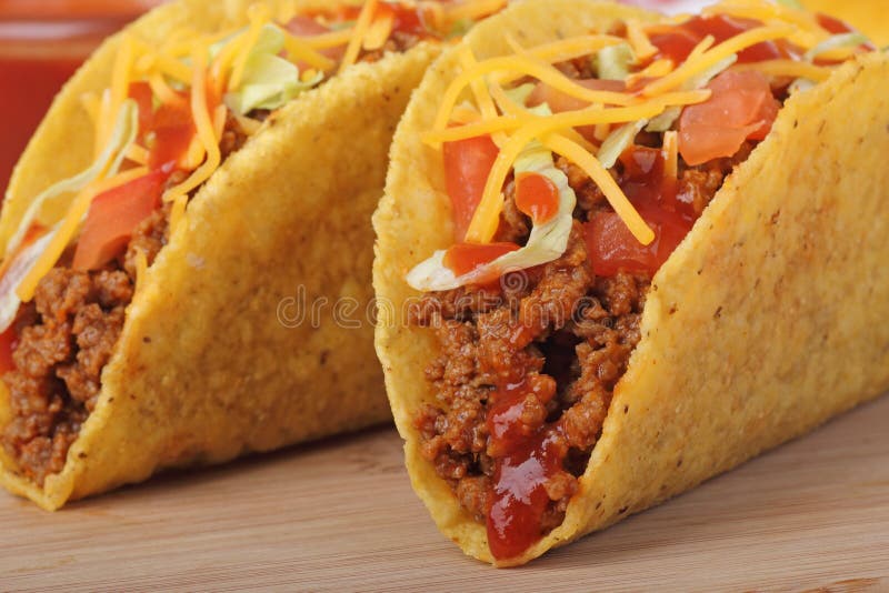 Close up de dois Tacos imagem de stock. Imagem de jantar - 26736523 Close up de dois Tacos imagem de stock. Imagem de jantar - 26736523
