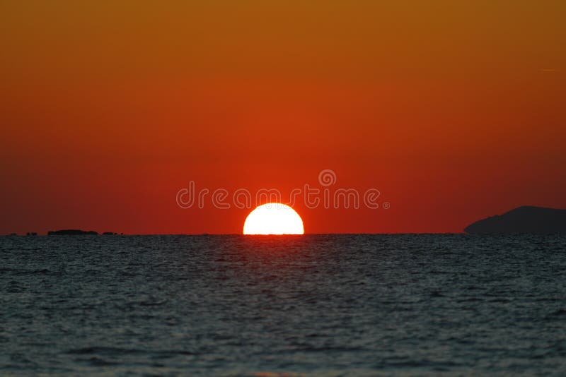 Spectacular Empty Stage for Shows, Neon Lights, Safitas, Spotlights ...