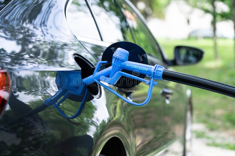Close Up of Fuel Cell Car with Connected Hydrogen Fueling Nozzle Stock ...