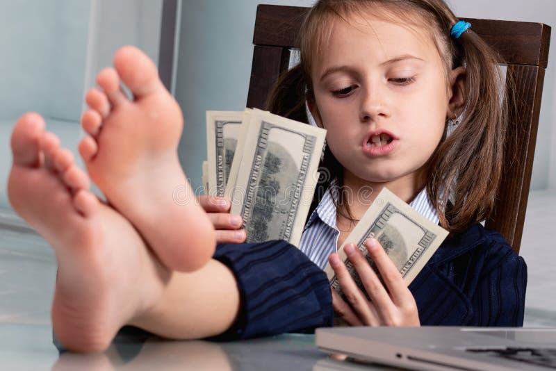 160+ Feet girl happy portrait Free Stock Photos - StockFreeImages 160+ Feet girl happy portrait Free Stock Photos - StockFreeImages