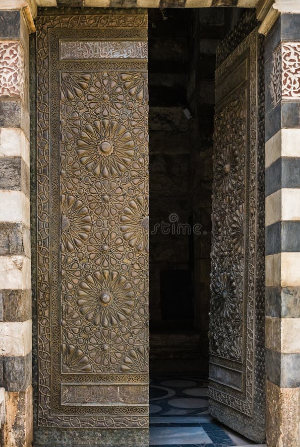 Close-up Image of Ancient Doors Stock Photo - Image of carving, keyhole ...