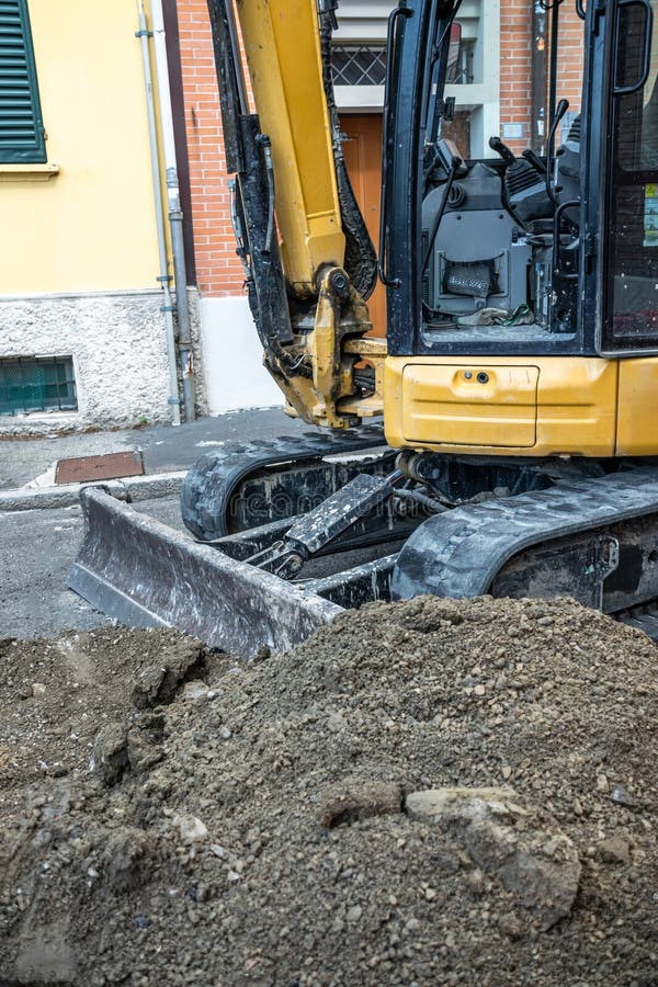 Close Up Image of Excavator in Operation Digging in Ground Stock Image ...
