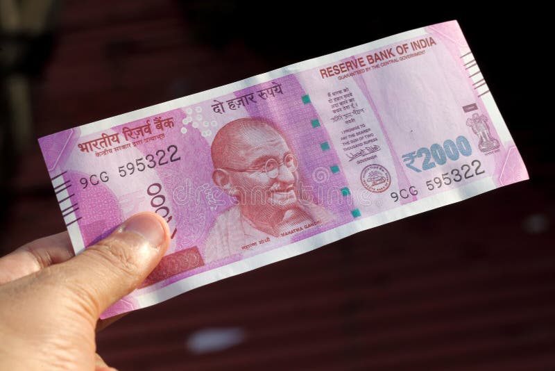 Close Up of Indian 2000 Rupee Notes Stock Image - Image of introduced ...