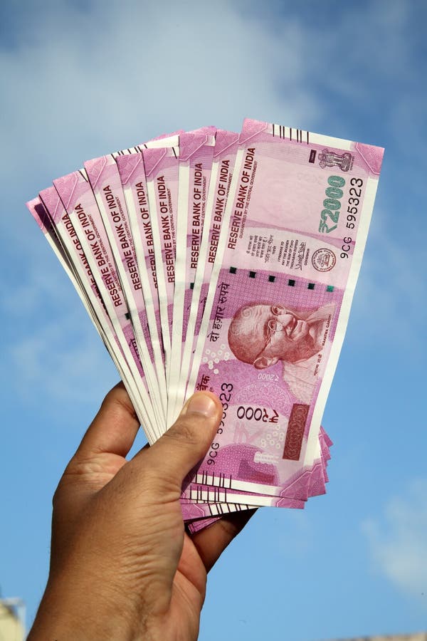 Close Up of Indian 2000 Rupee Notes Stock Photo - Image of financial ...