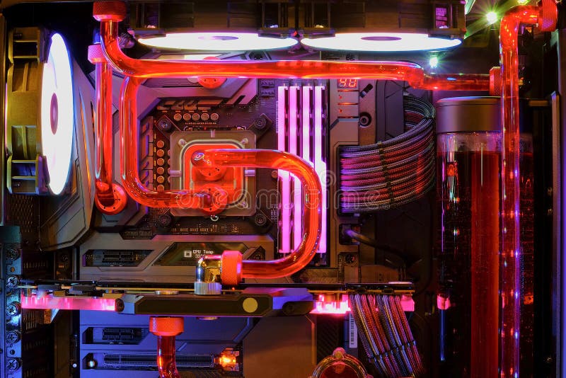 Inside High Performance Desktop PC and Water Cooling System on CPU ...