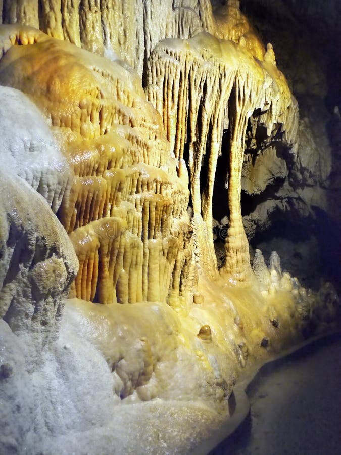 Close Up Interior Da Caverna Profunda Misteriosa Foto de Stock - Imagem ...