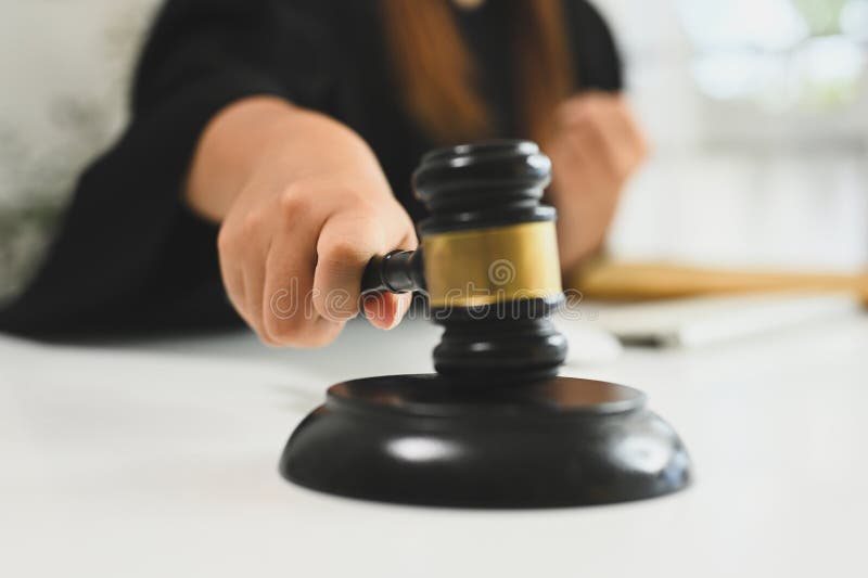 Close Up of a Judge Hand Holding Gavel Hammer Mallet Stock Photo ...