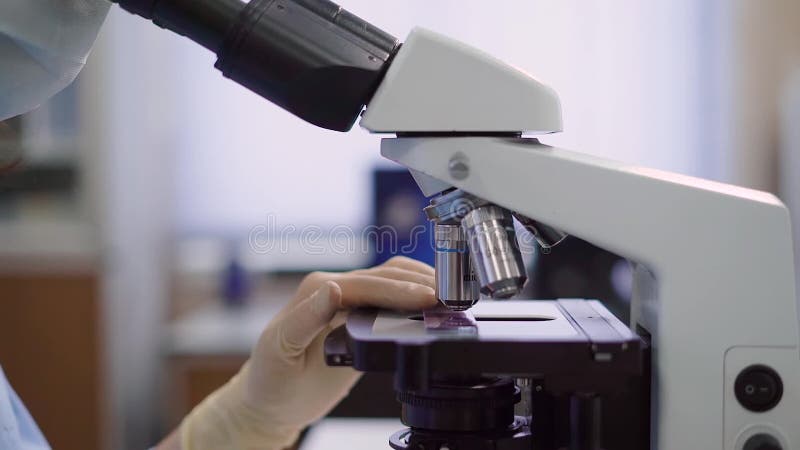 Laboratory Microscope Lens and Modern Microscopes in Laboratory Stock ...
