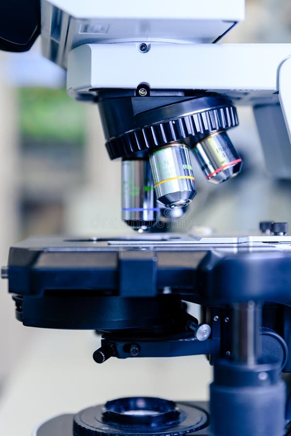 A Close Up Light Microscope for Pharmaceutical Bioscience Research ...