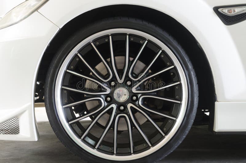 Close Up of Luxury Car Wheel Stock Photo - Image of rebuilding ...