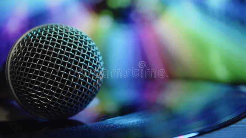 Vinyl Record is Rotating on a Green Screen. Animation Video Retro Vinyl ...