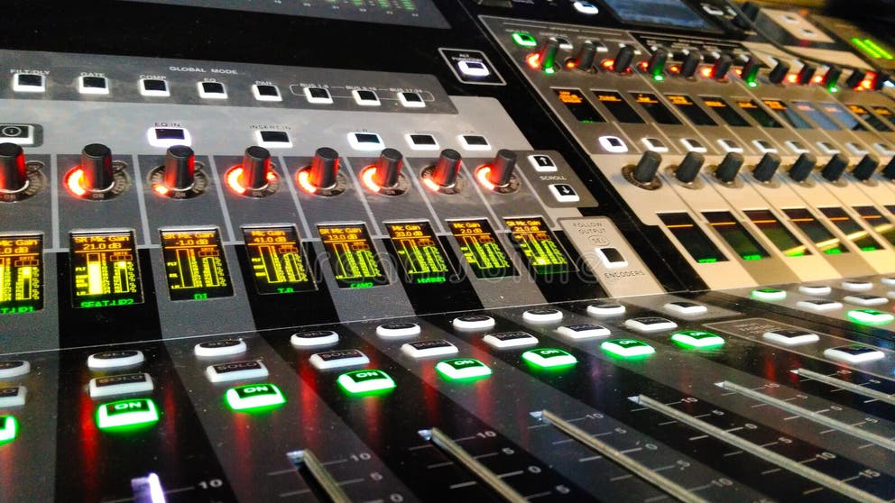 Audio Mixing Environment Stock Illustrations – 50 Audio Mixing ...