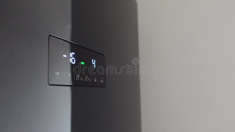 Refrigerator Display with Digital Temperature Control for Freezer and ...