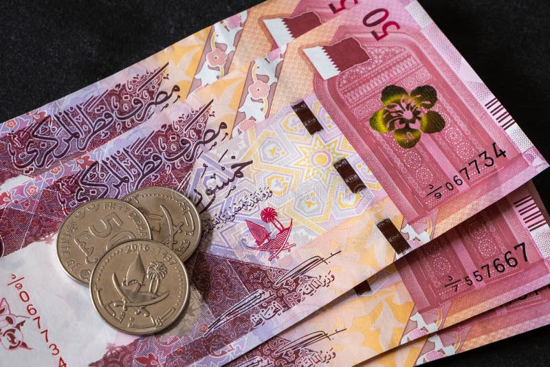 New 50 Qatari Riyal Banknote Stock Photo - Image of close, market ...