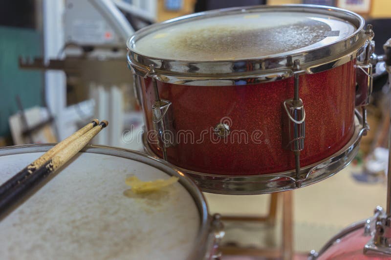 Close-up of an Old Drum Set Stock Image - Image of tuned, hardware ...