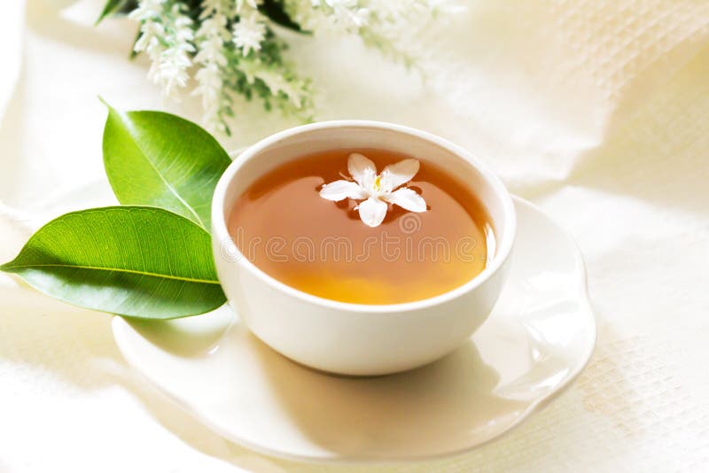 Close Up Organic Tea in White Cup with Green Leaf , Tea Ceremony Stock ...