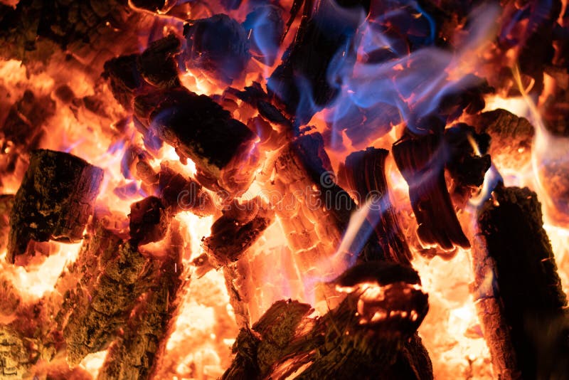 Close Up Photo of a Burning Fire. Stock Photo - Image of dark, grill ...