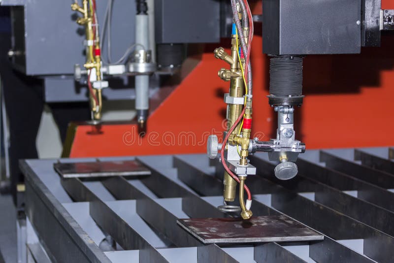 Close Up Plasma Head of High Precision Cnc Gas Plasma Cutting Machine ...