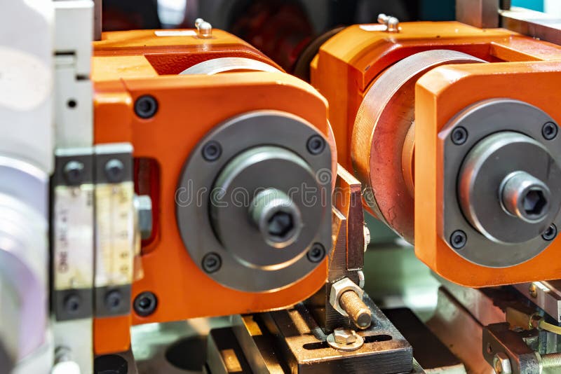 Close Up Roller and Work Support Blade or Work Rest of Continuous ...