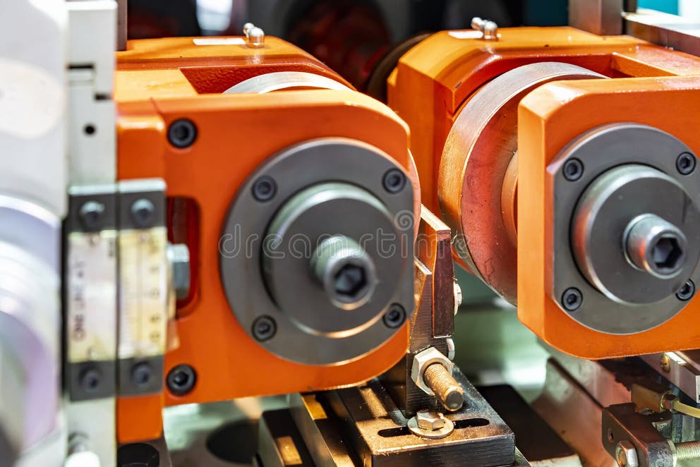 Close Up Roller and Work Support Blade or Work Rest of Continuous ...