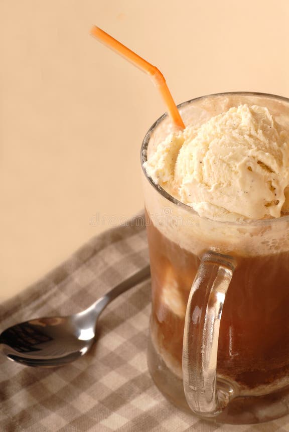 Close Up of a Root Bear Float Stock Image - Image of dessert, brown ...
