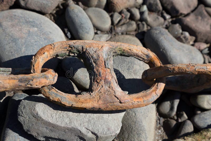 Close Up of a Rusty Chain Link Stock Image - Image of hardened, dark ...