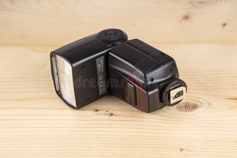 Shoe mount speed flash stock image. Image of closeup - 372642593