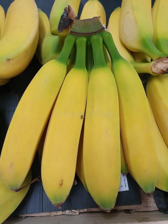 Close Up Shot of Fresh Bananas Stock Image - Image of bananas, frsh ...